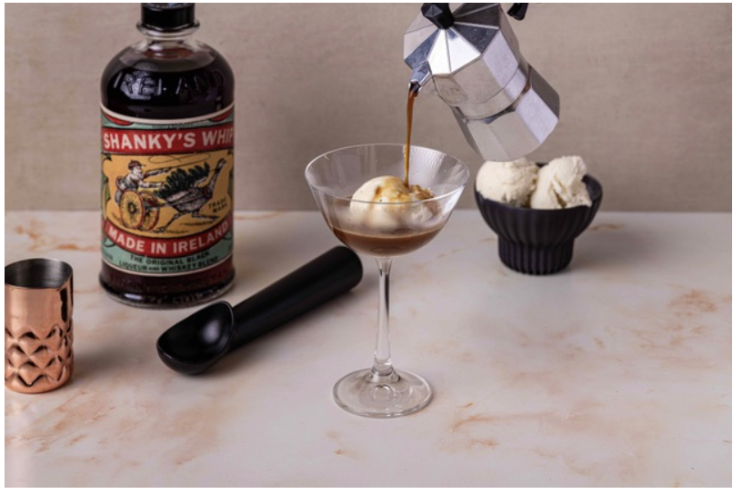 SHANKY’S WHIP - A SILKY SMOOTH IRISH WHISKEY LIQUEUR FOR THE FESTIVE ...